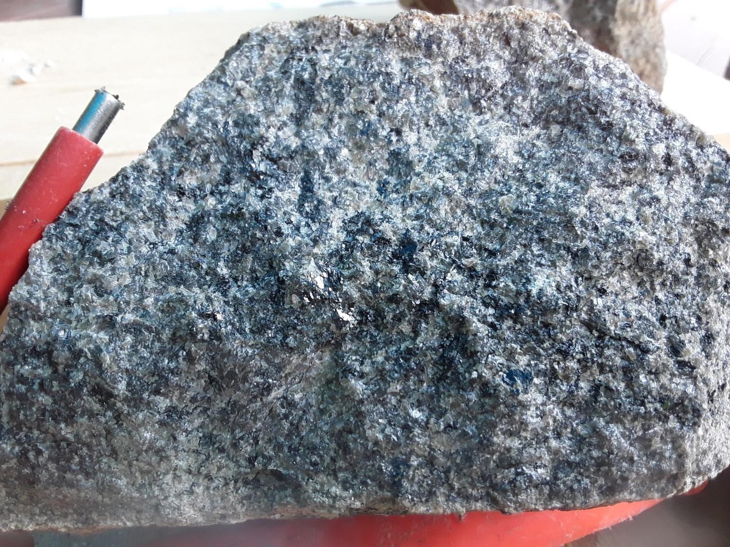 Suite intrusive de Rocher-Fendu – Géologie Québec