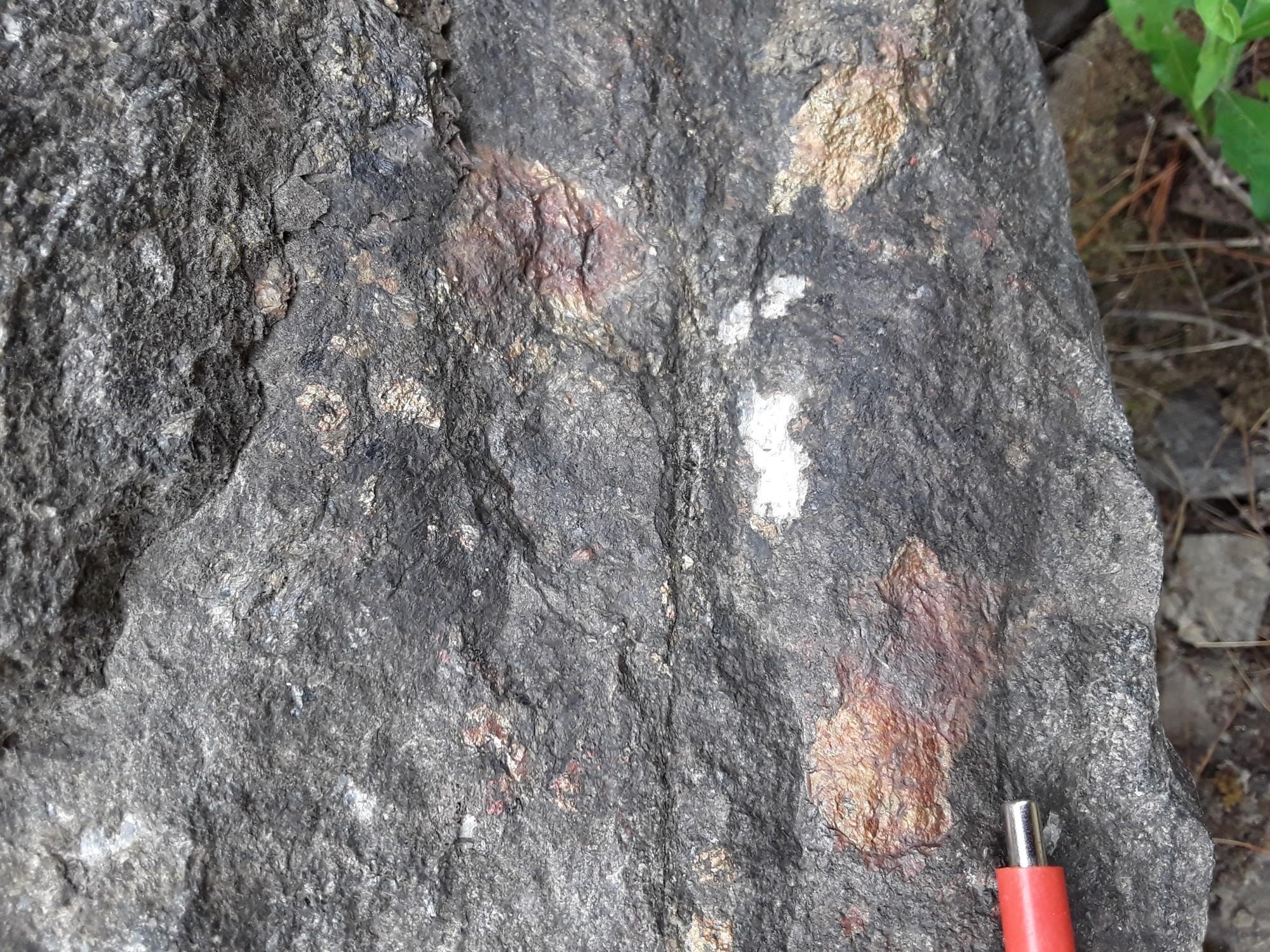 Suite intrusive de Chenaux – en - Géologie Québec