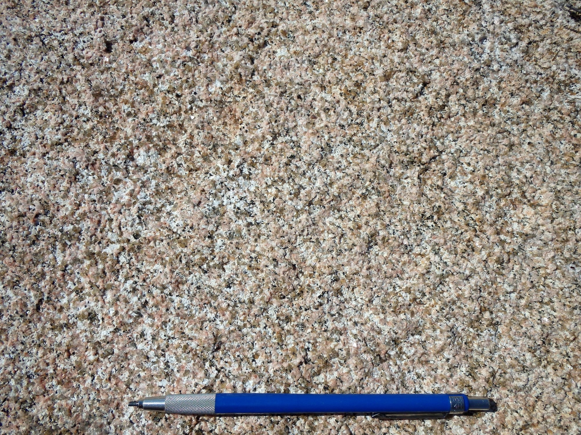 Intrusion de Rocher Rouge - Géologie Québec